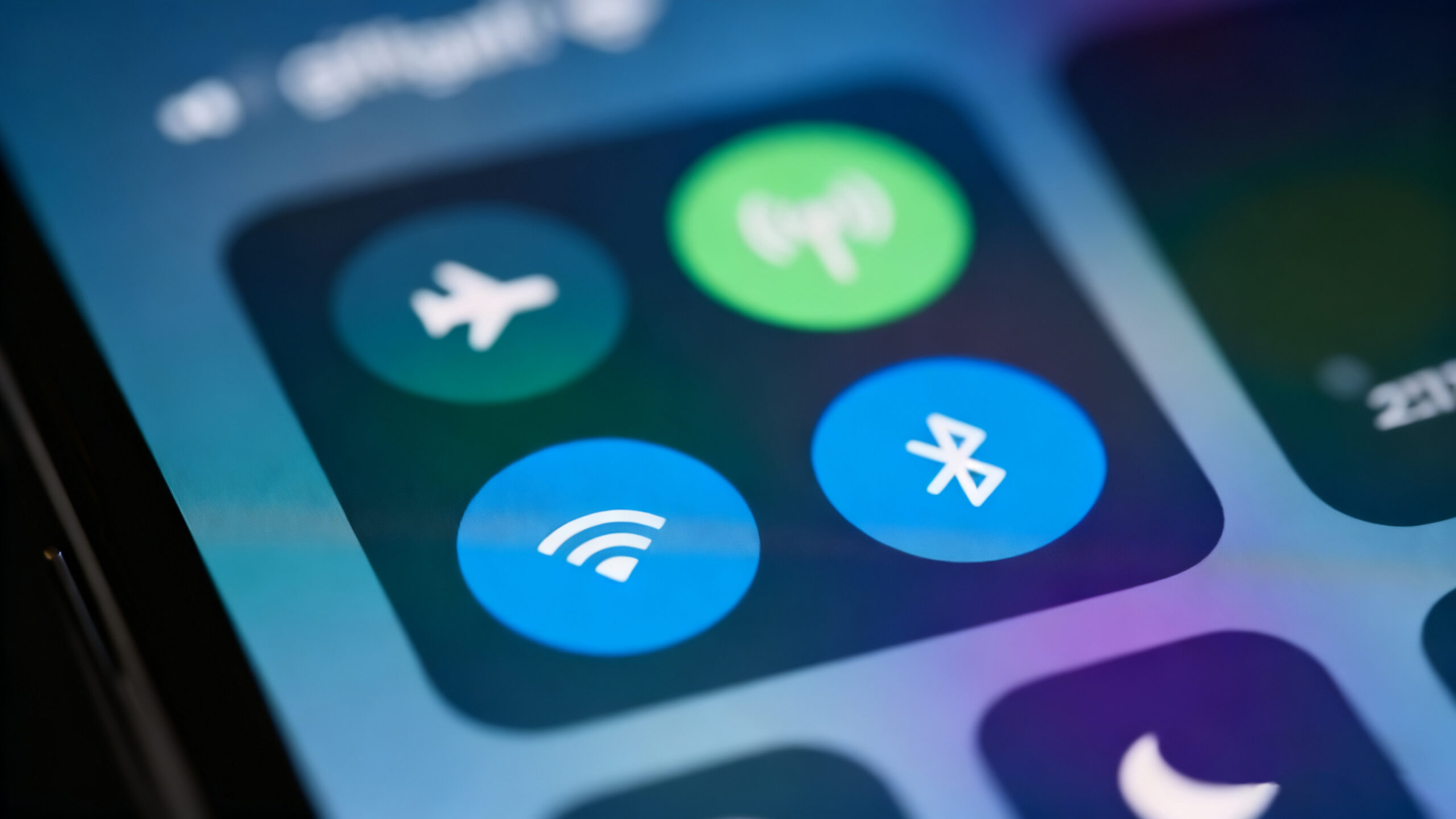 Wi-Fi Antenna Buyer Guide: Types, Gain & Installation Tips